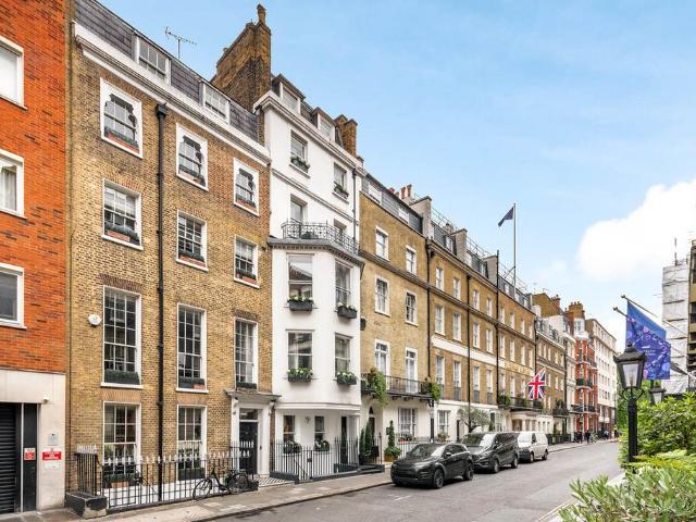 5 bedroom terraced house for sale