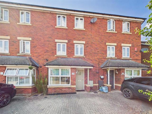 5 bedroom terraced house for sale