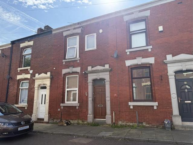 5 bedroom terraced house for sale
