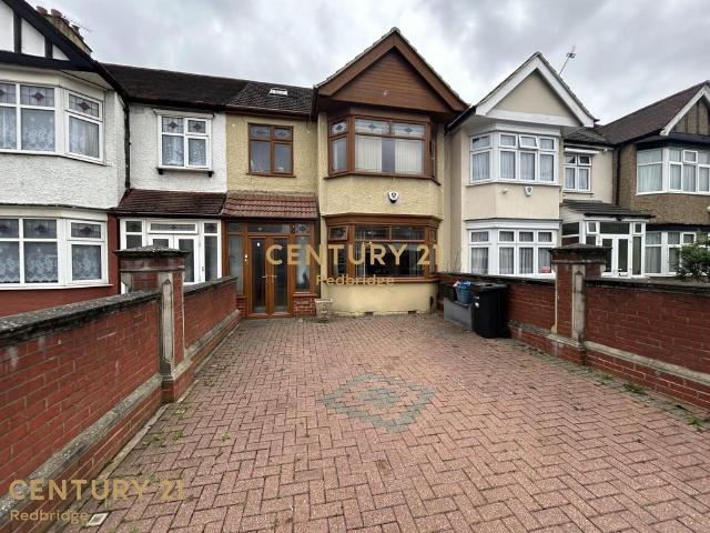5 bedroom terraced house for sale
