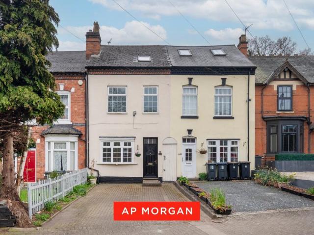 5 bedroom terraced house for sale