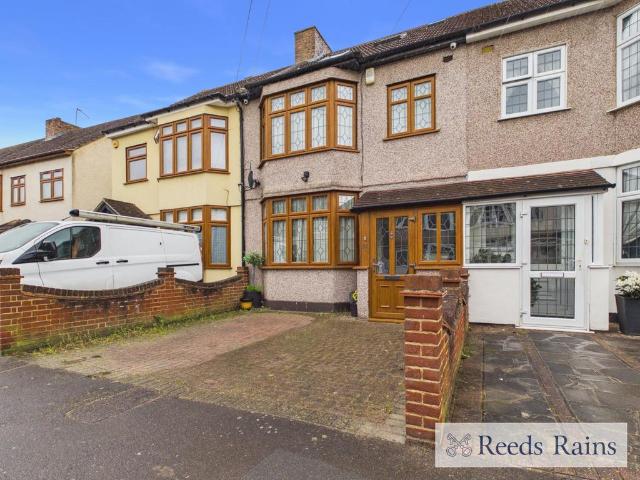 5 bedroom terraced house for sale