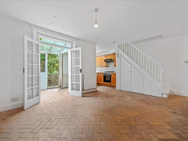 5 bedroom terraced house for sale