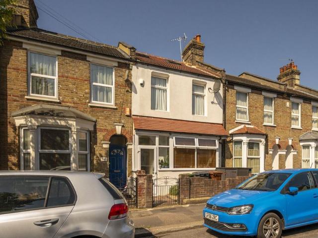 5 bedroom terraced house for sale