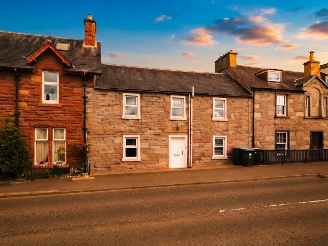 5 bedroom terraced house for sale