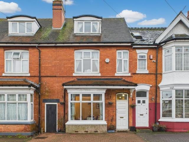 5 bedroom terraced house for sale