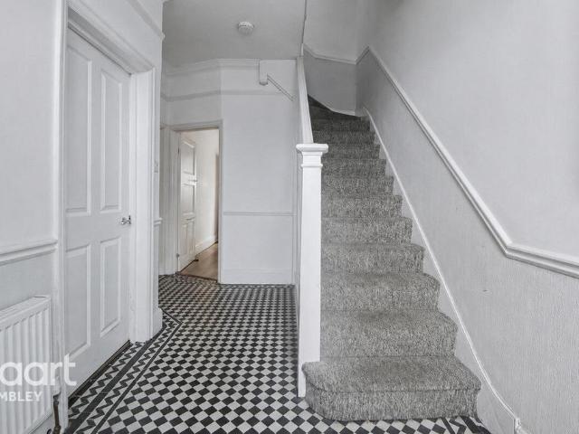 5 bedroom terraced house for sale