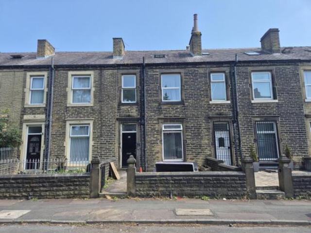 5 bedroom terraced house for sale in 8 Arnold Avenue, Huddersfield, West Yorkshire, HD2