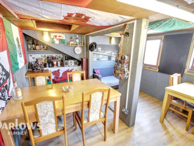 5 bedroom terraced house for sale in Cae Glas Road, Cardiff, CF3