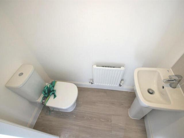 5 bedroom terraced house for sale in Canal View, Coventry, CV1