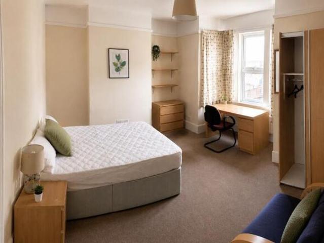 5 bedroom terraced house for sale in Clinton Avenue, Exeter, Devon, EX4