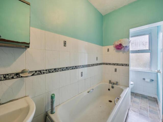 5 bedroom terraced house for sale in Cromwell Street, Gloucester, Gloucestershire, GL1