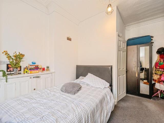 5 bedroom terraced house for sale in Curzon Street, Derby, DE1