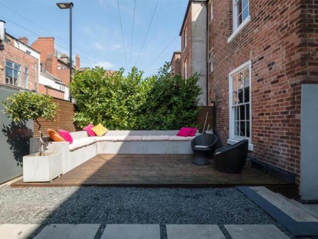 5 bedroom terraced house for sale in Ashgate Road, Broomhill, S10