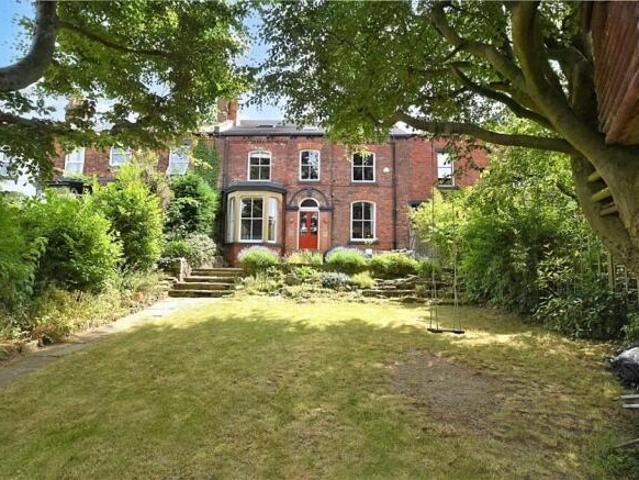 5 bedroom terraced house for sale in Bank View, Chapel Allerton, Leeds, LS7