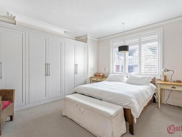 5 bedroom terraced house for sale in Berkeley Road, N8