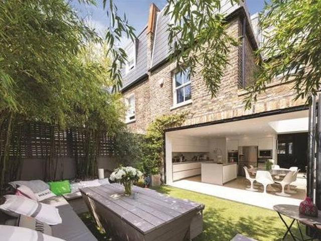 5 bedroom terraced house for sale in Brynmaer Road SW11 SW11