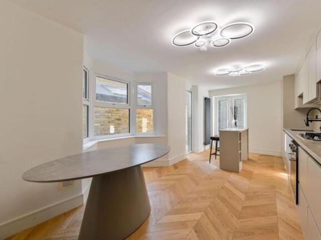 5 bedroom terraced house for sale in Browning Street, Elephant and Castle, London, SE17