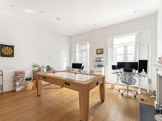 5 bedroom terraced house for sale in Gloucester Street, London, SW1V