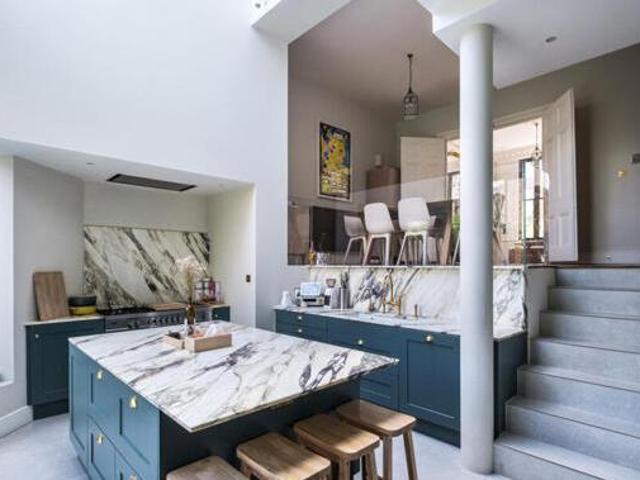 5 Bedroom Terraced House For Sale In De Beauvoir
