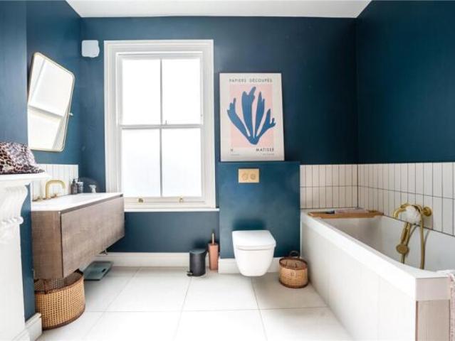 5 bedroom terraced house for sale in Endymion Road, London, SW2