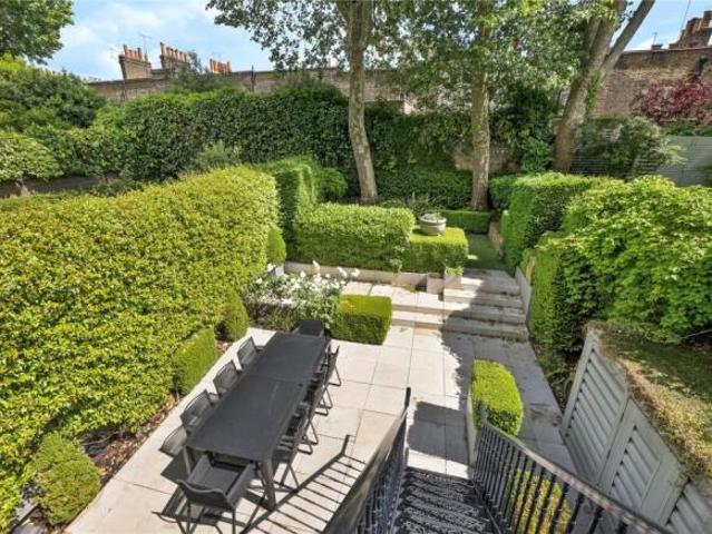 5 bedroom terraced house for sale in Egerton Crescent, London, SW3