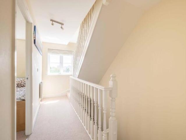 5 bedroom terraced house for sale in Eltham Avenue, Slough, SL1
