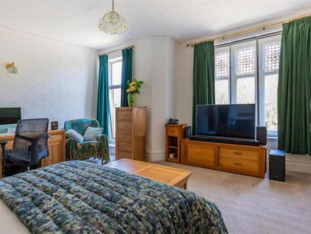 5 bedroom terraced house for sale in Fairoak Road, Roth Park, Cardiff, CF23