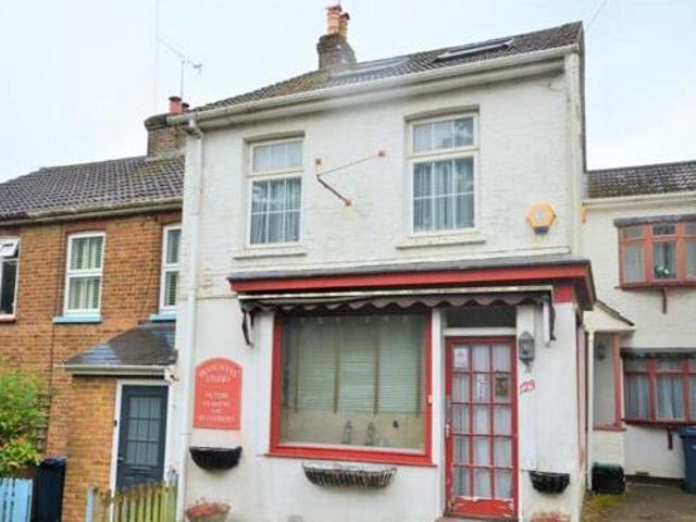 5 Bedroom Terraced House For Sale In Farnham