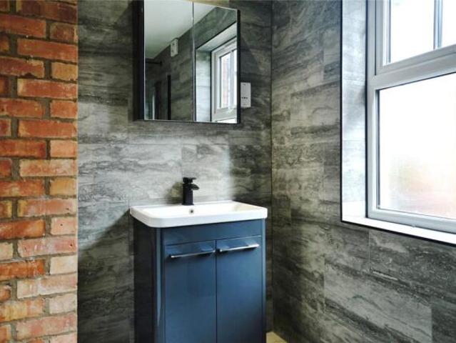 5 bedroom terraced house for sale in Knighton Church Road, South Knighton, Leicester, LE2
