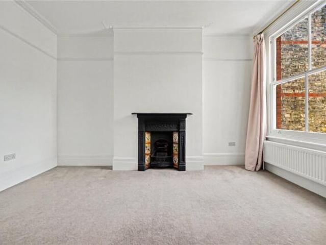 5 bedroom terraced house for sale in Kelross Road, Highbury, London, N5