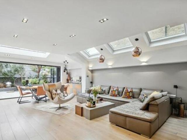 5 Bedroom Terraced House For Sale In London