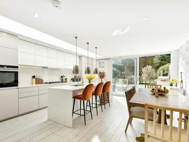 5 Bedroom Terraced House For Sale In London