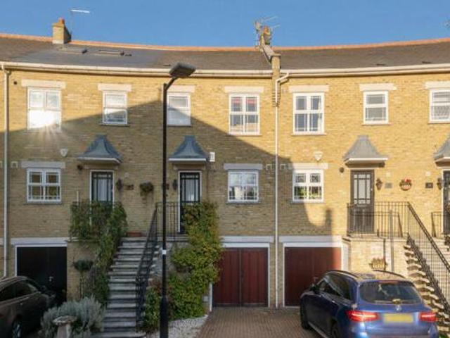 5 Bedroom Terraced House For Sale In London