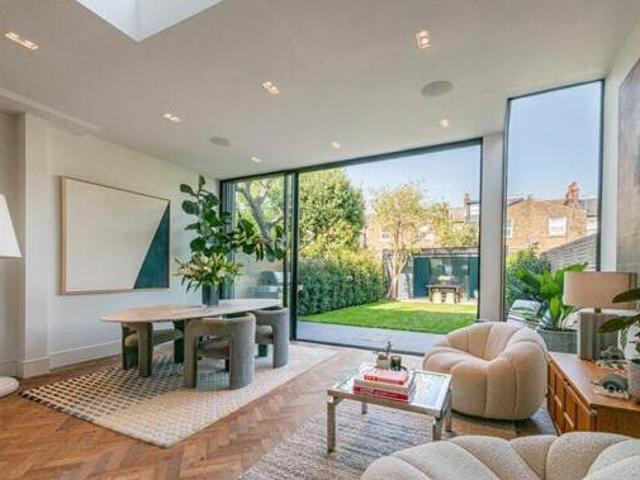 5 Bedroom Terraced House For Sale In London