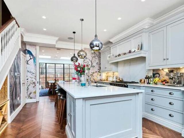 5 Bedroom Terraced House For Sale In London