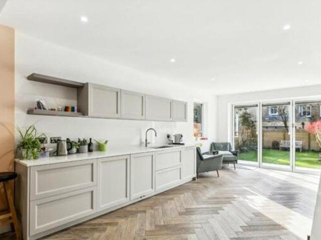 5 Bedroom Terraced House For Sale In London