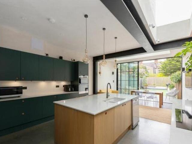 5 Bedroom Terraced House For Sale In London