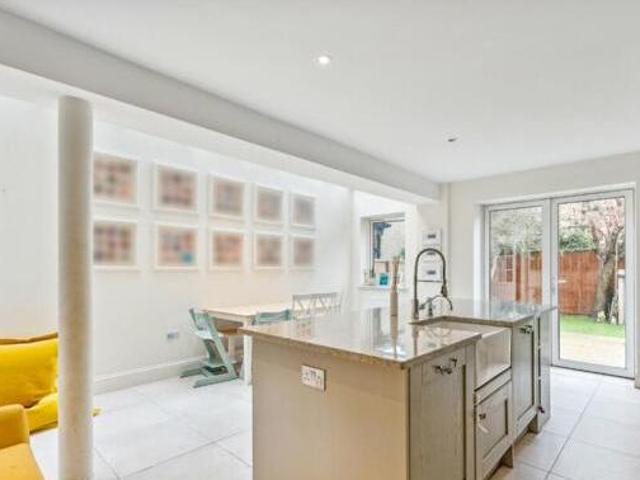 5 Bedroom Terraced House For Sale In London
