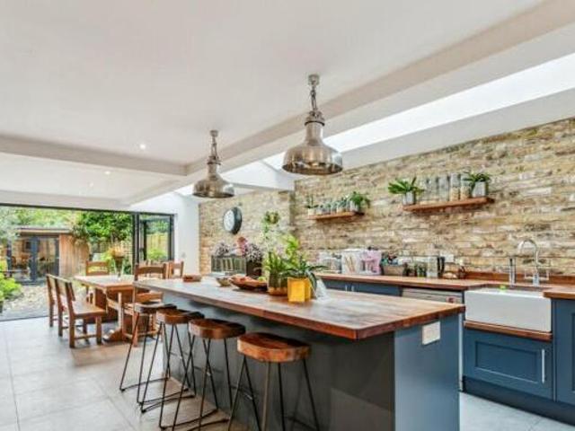 5 Bedroom Terraced House For Sale In London