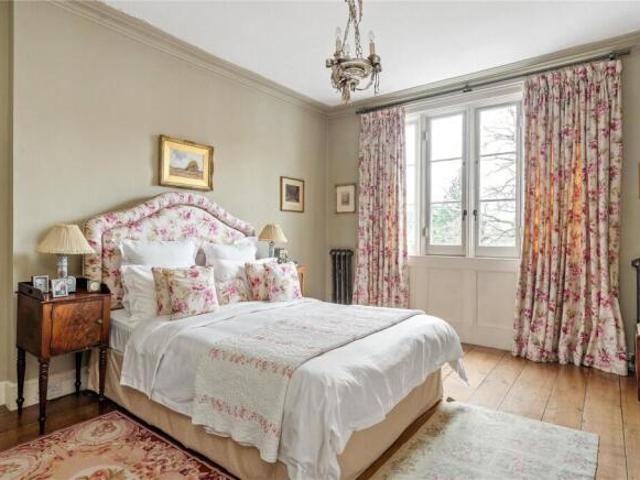 5 bedroom terraced house for sale in Lonsdale Square, London, N1