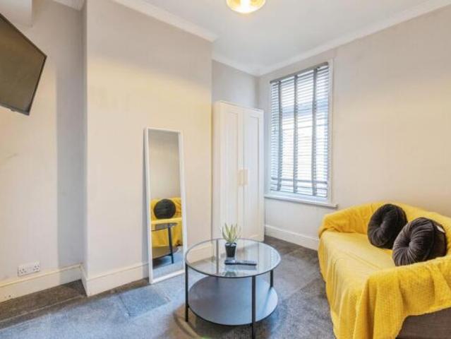 5 bedroom terraced house for sale in Milton Street, Southend on Sea, Essex, SS2