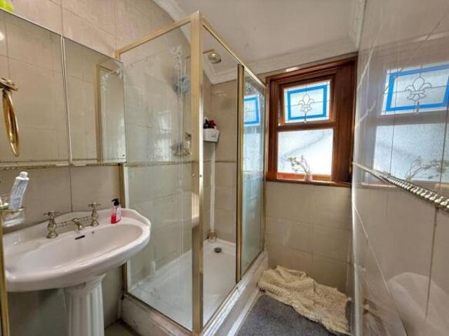5 bedroom terraced house for sale in Ninian Road, Cardiff, CF23