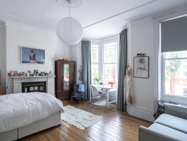5 bedroom terraced house for sale in Sotheby Road, Highbury, N5