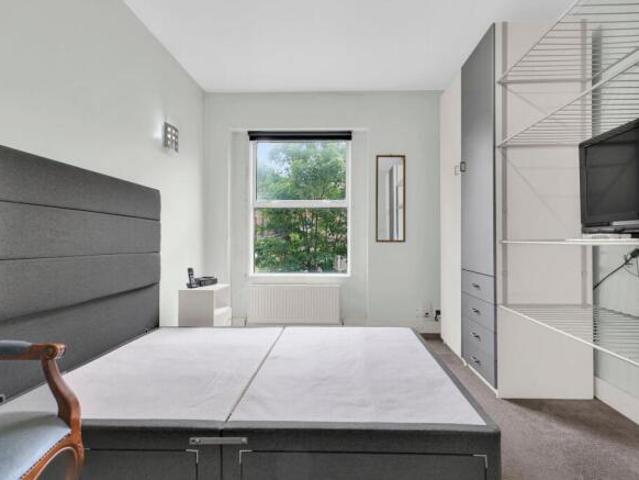 5 bedroom terraced house for sale in Salisbury Road, Haringey, N4