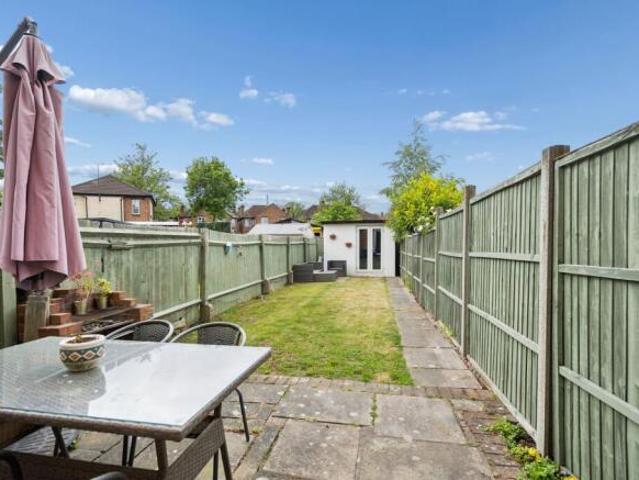 5 bedroom terraced house for sale in Sandringham Road, Watford, WD24
