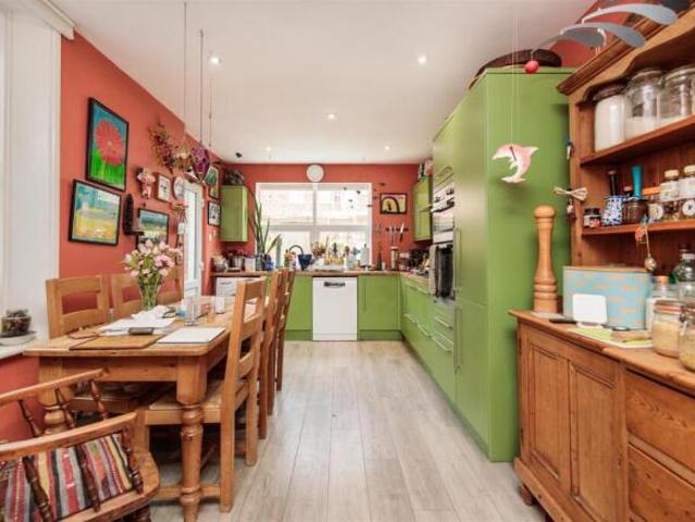5 bedroom terraced house for sale in Sidney Grove, Fenham, Newcastle Upon Tyne, NE4