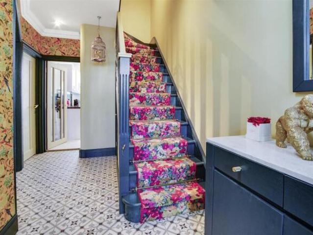 5 bedroom terraced house for sale in Sundial Avenue, London, SE25