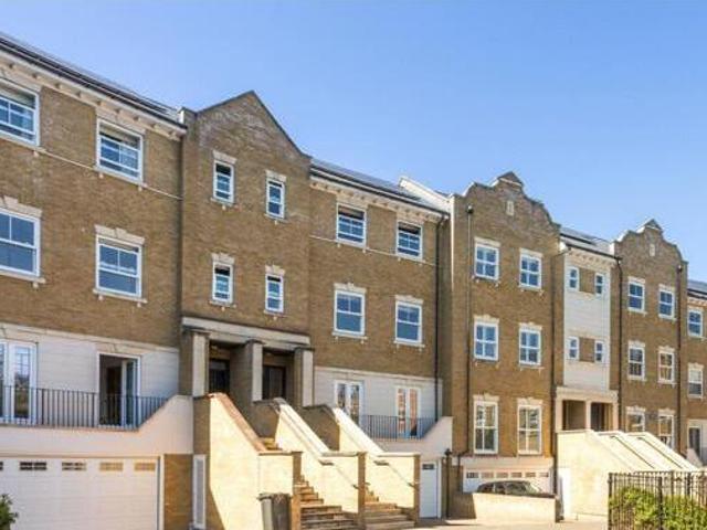 5 Bedroom Terraced House For Sale In Sunninghill, Berkshire