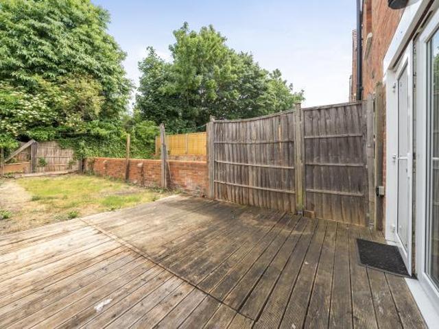 5 bedroom terraced house for sale in Surrey Road, Reading, RG2